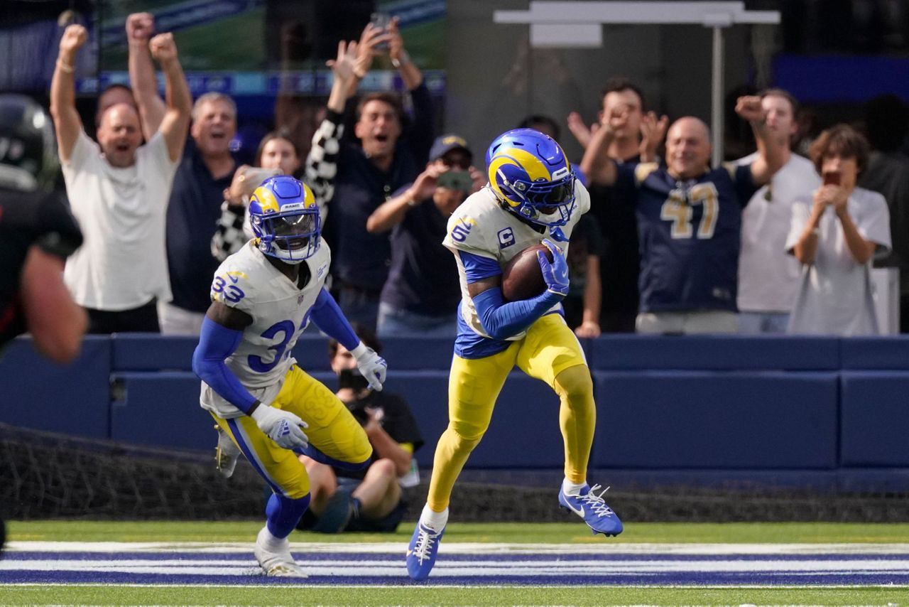 Stafford, Rams hold off Falcons for 31-27 victory