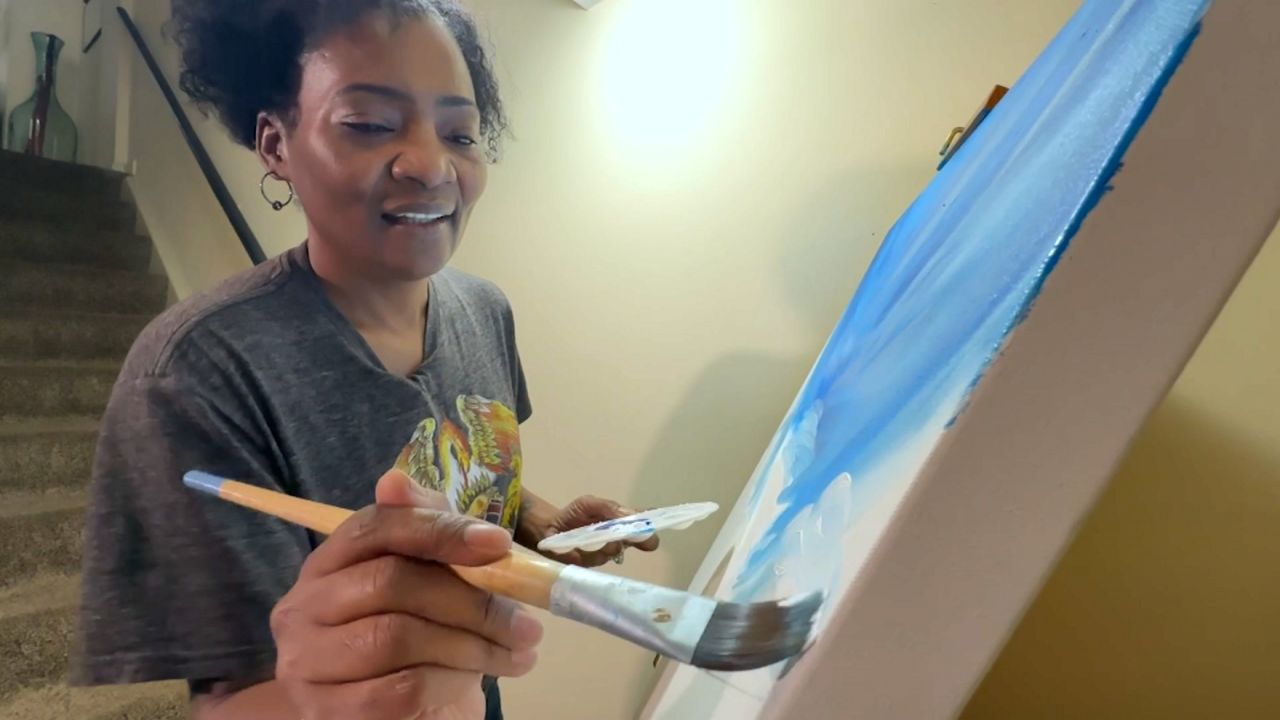 Rochester Navy vet turns to painting to help mental health