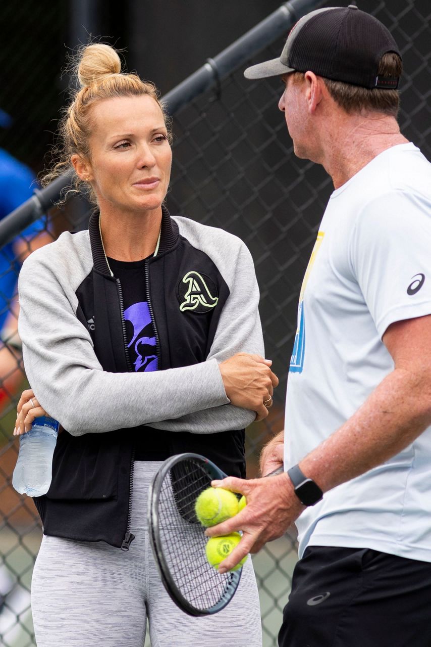 Women's tennis tour program provides education, exposure for female coaches