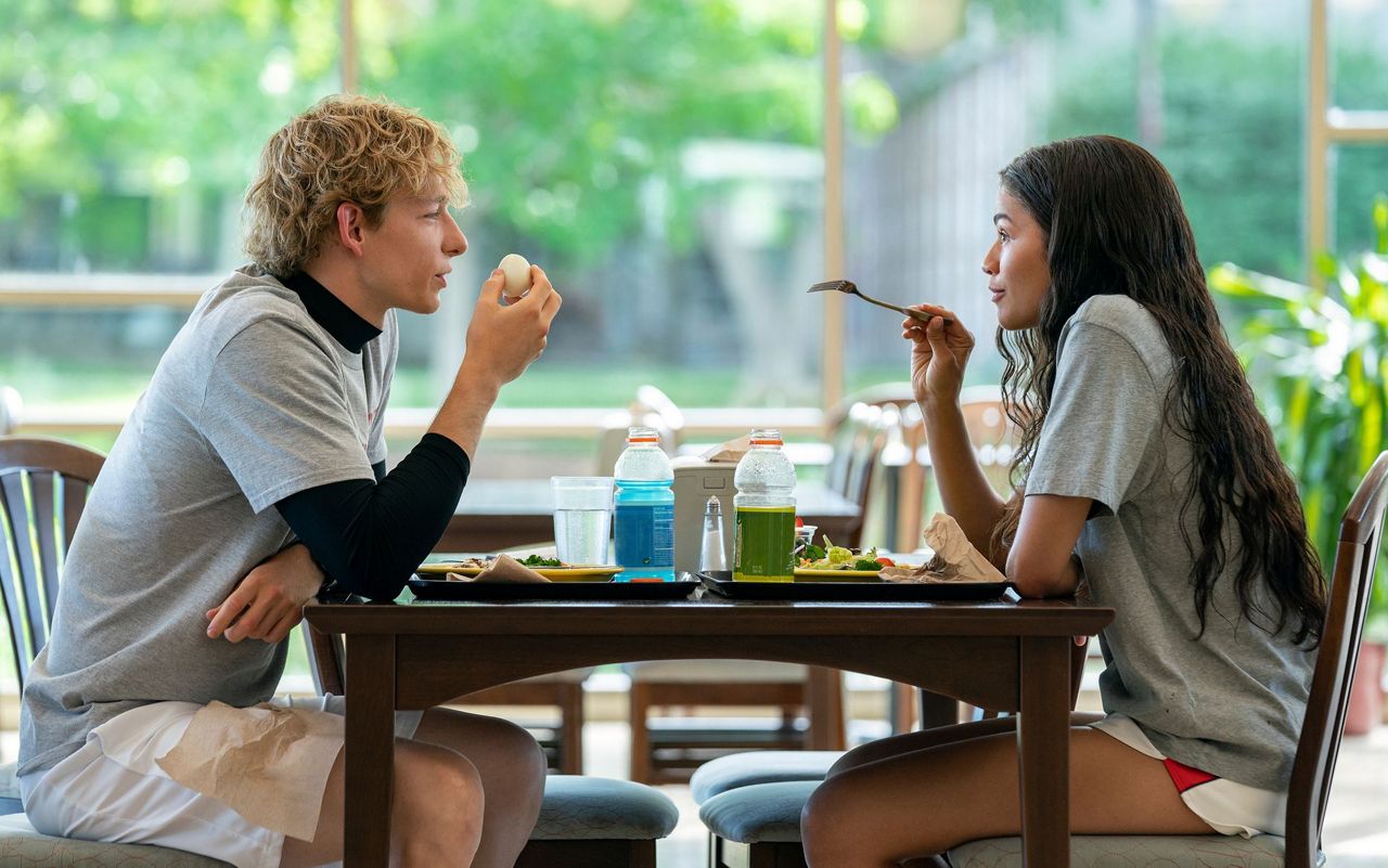 Zendaya Josh Oconnor And Mike Faist On The Steamy Love Triangle Of
