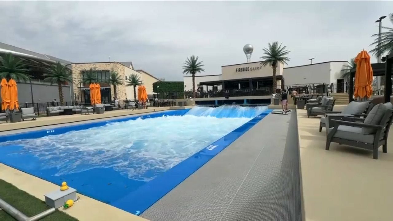 A wave pool with AI technology brings surfing to North Texas
