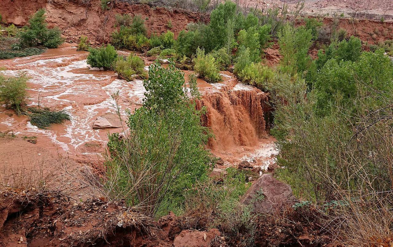 Flooding forces evacuations near waterfalls off Grand Canyon