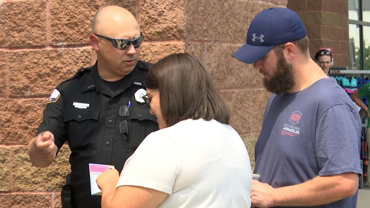 Florence Police hand out fingerprint kits