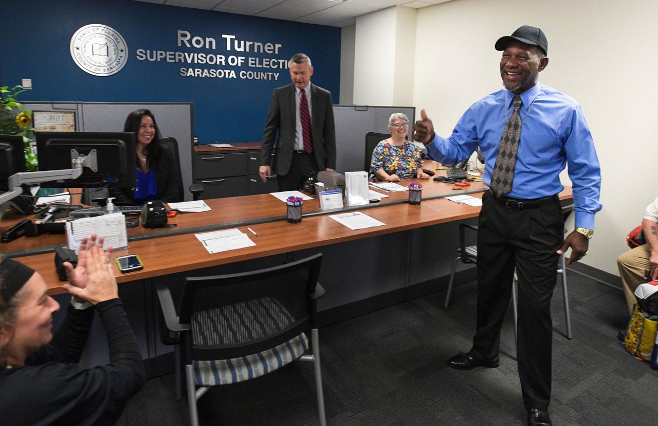 Former felons can begin registering to vote in Florida