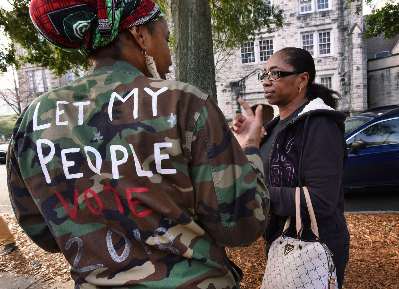Former felons can begin registering to vote in Florida
