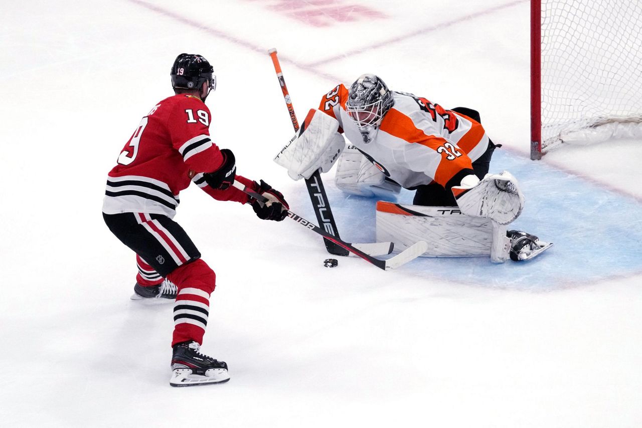 Blackhawks announce Toews will not be back next season