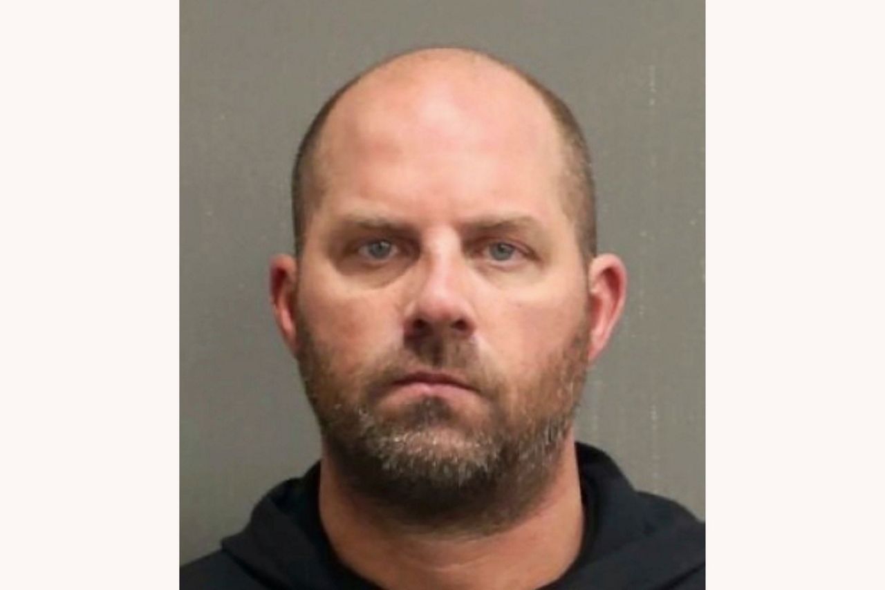 Ex-Alabama QB Jay Barker charged with domestic violence