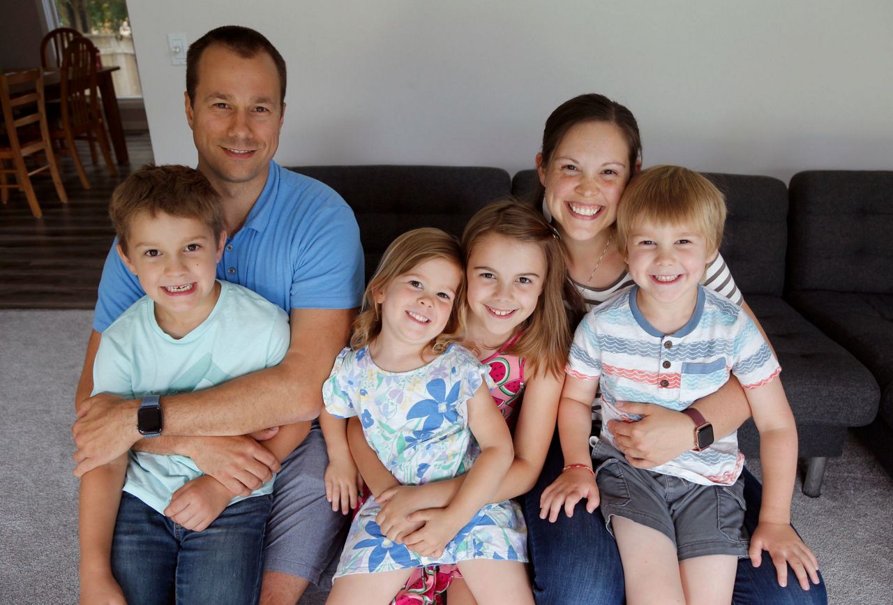 Families fostering migrant kids offer what shelters cannot