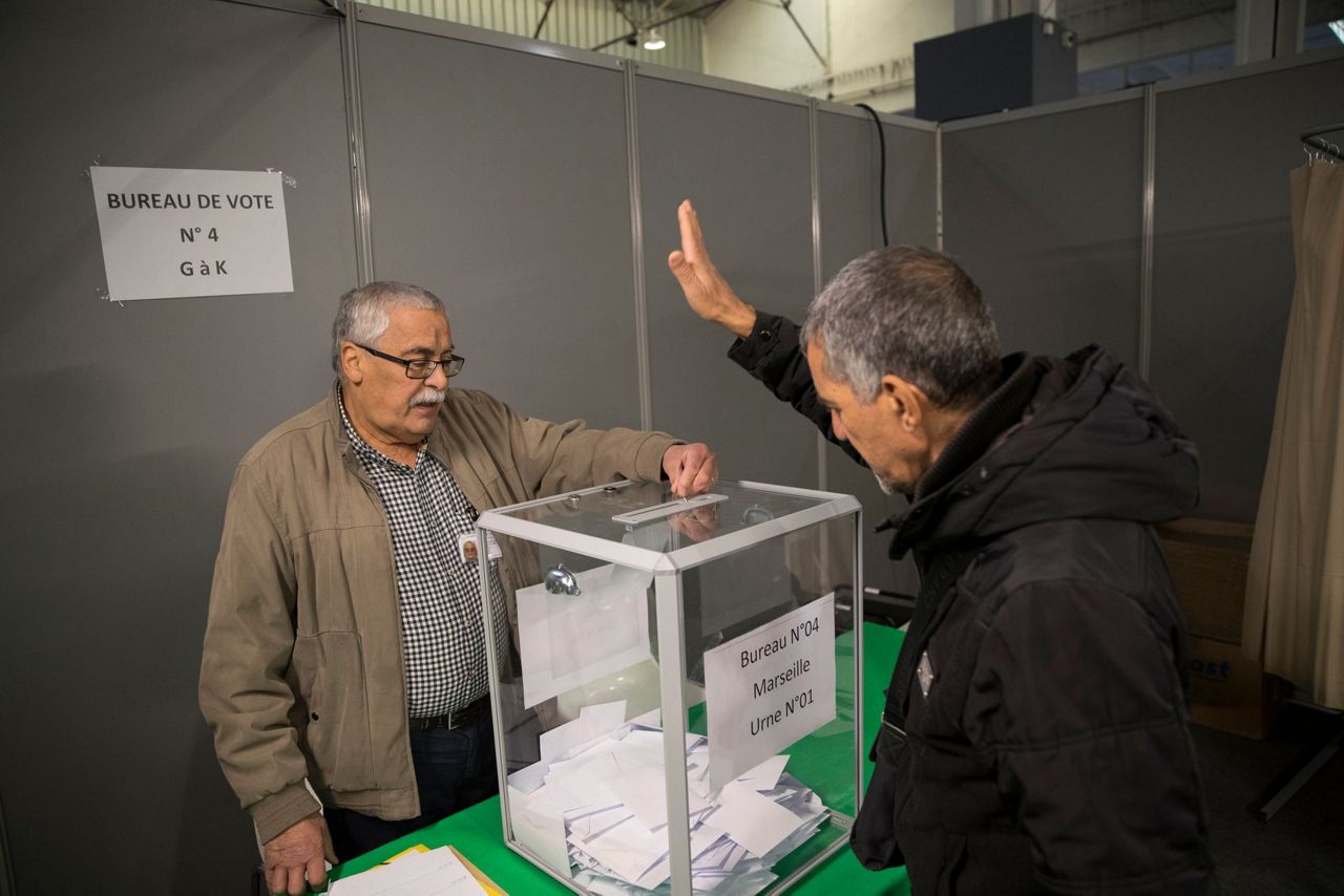 Algerians are choosing a new president in contentious poll