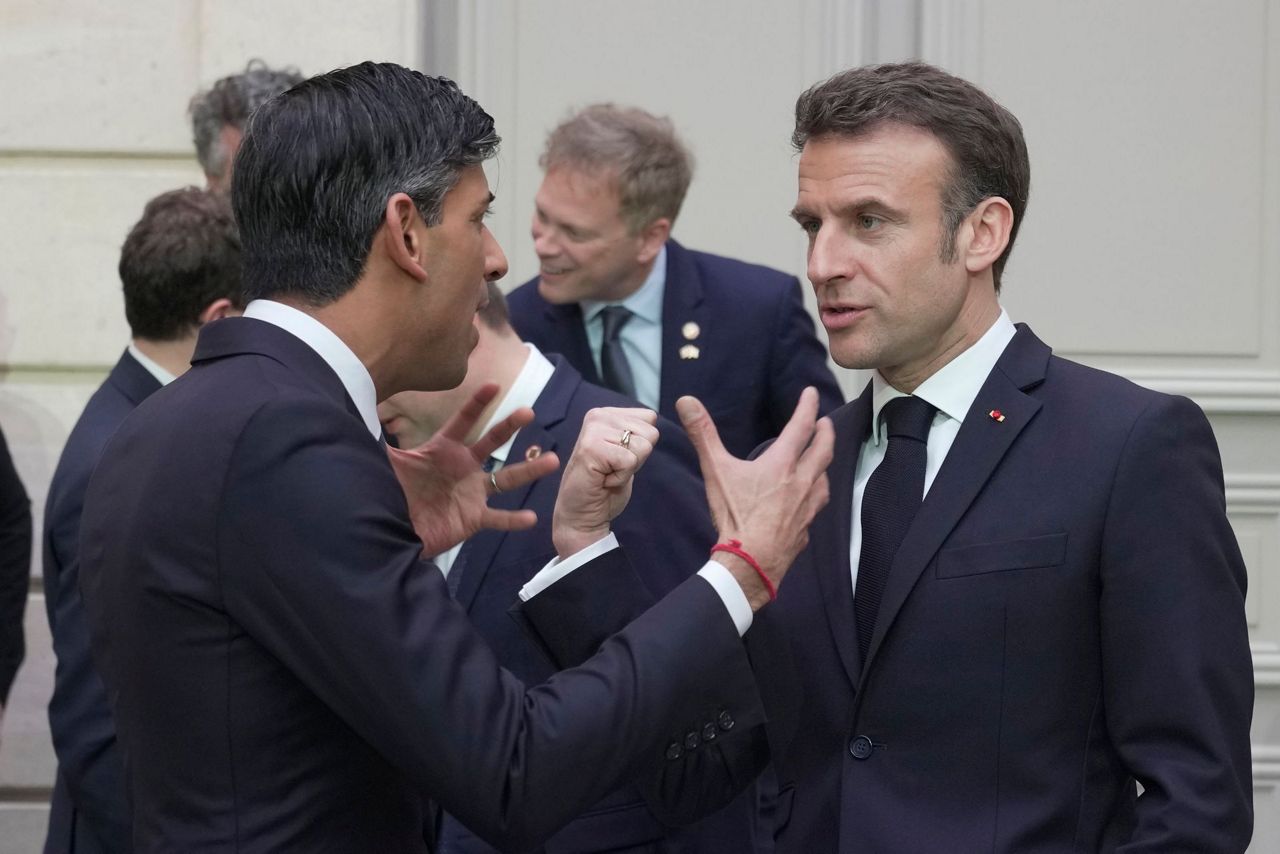 French, British leaders meet in efforts to mend relations