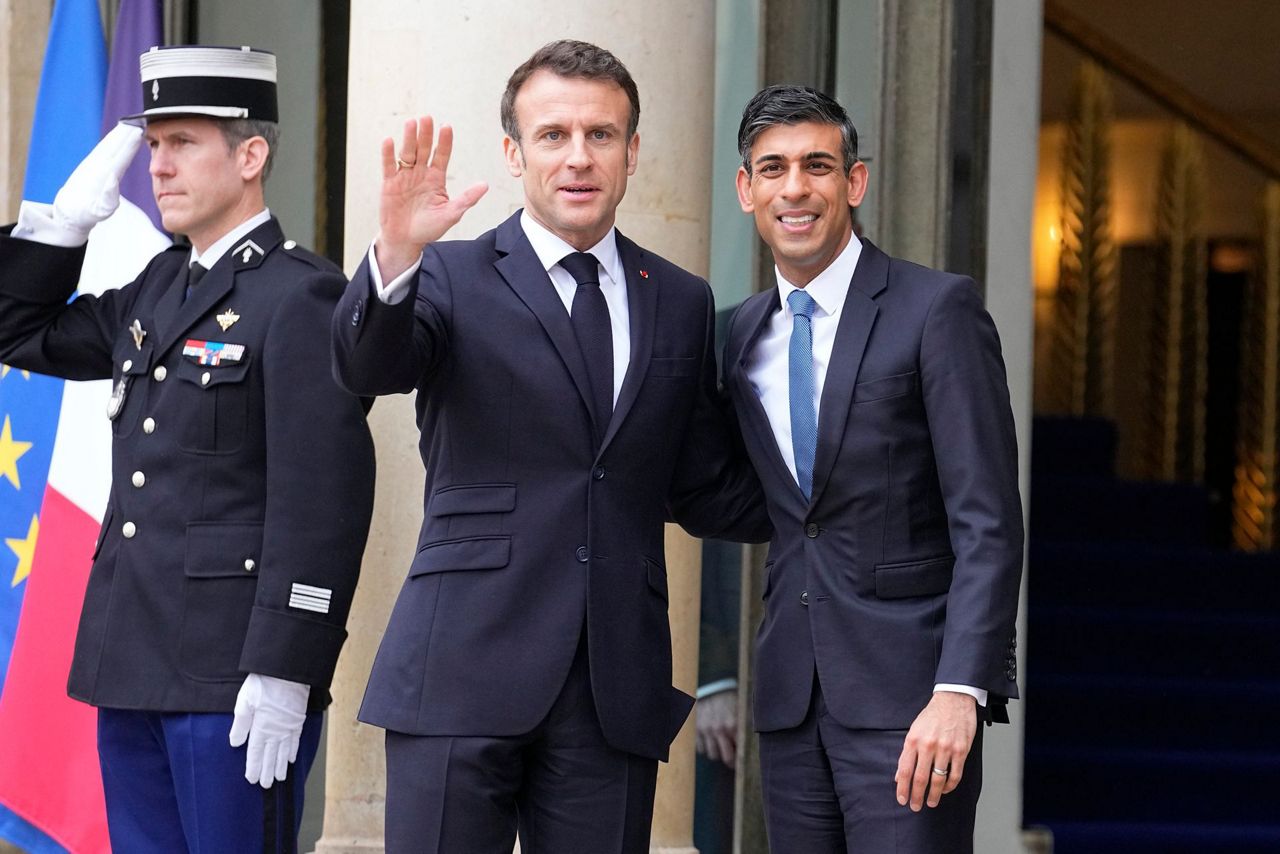 French, British leaders meet in efforts to mend relations