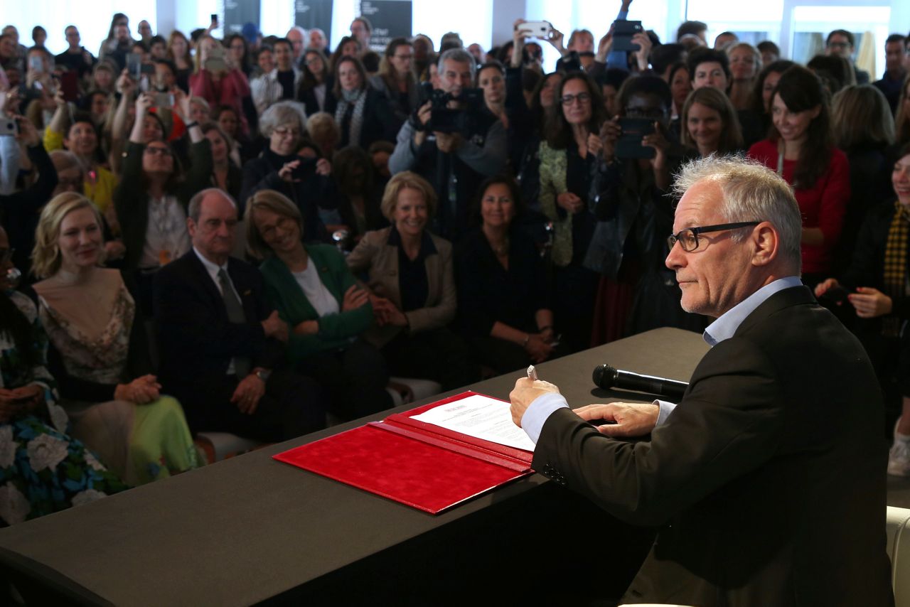 Cannes' leaders sign pledge to improve gender equality