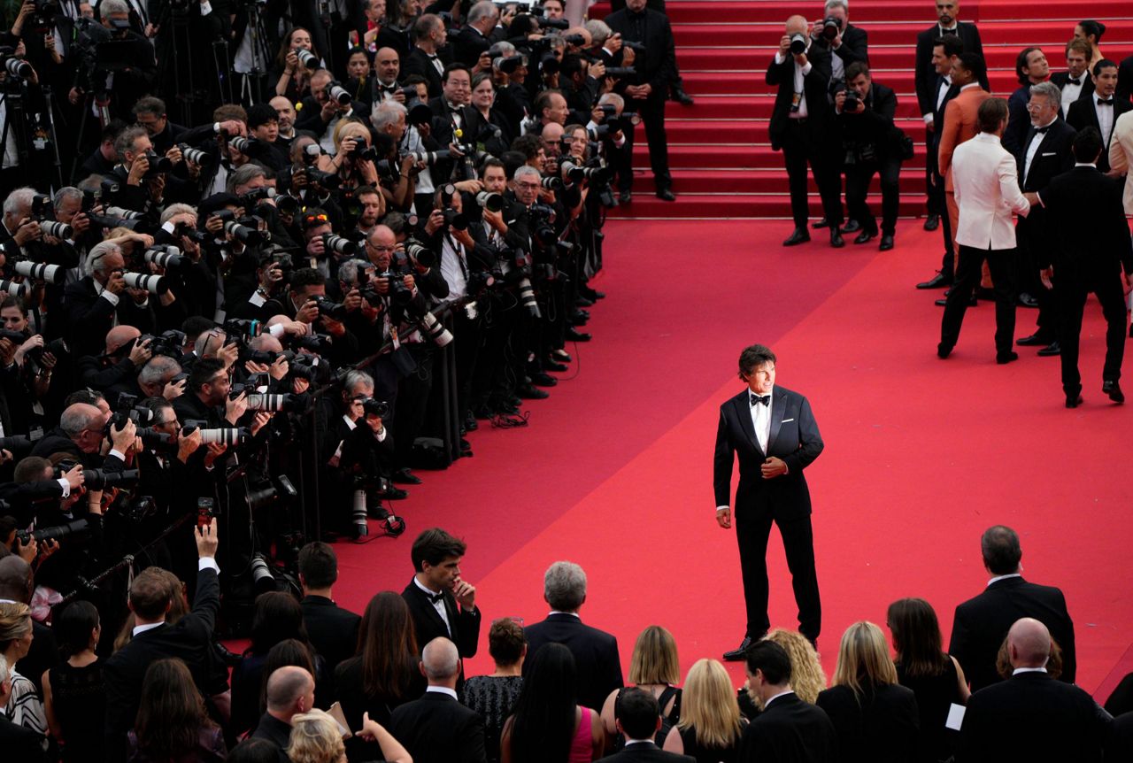 Top Cruise and 'Top Gun: Maverick' touch down in Cannes