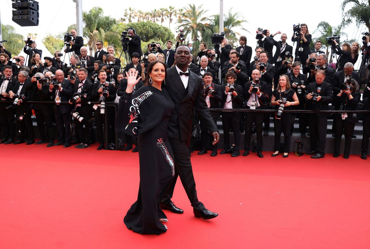 Top Cruise and 'Top Gun: Maverick' touch down in Cannes