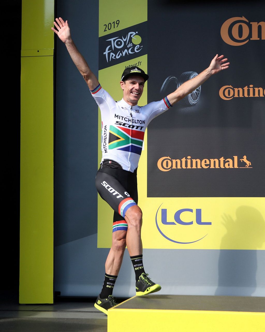 Daryl Impey of South Africa wins Tour de France Stage 9