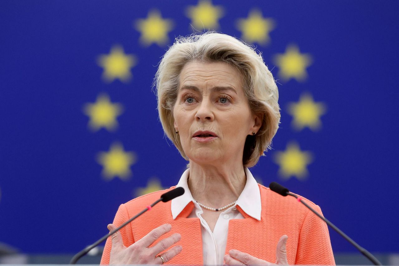 European Union's executive branch to recommend that members open ...