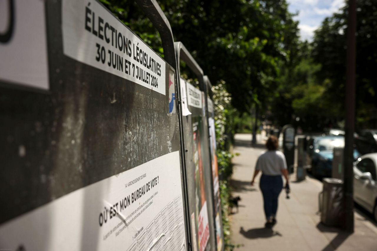 French far right ahead in 1st round of snap elections. Here's how ...