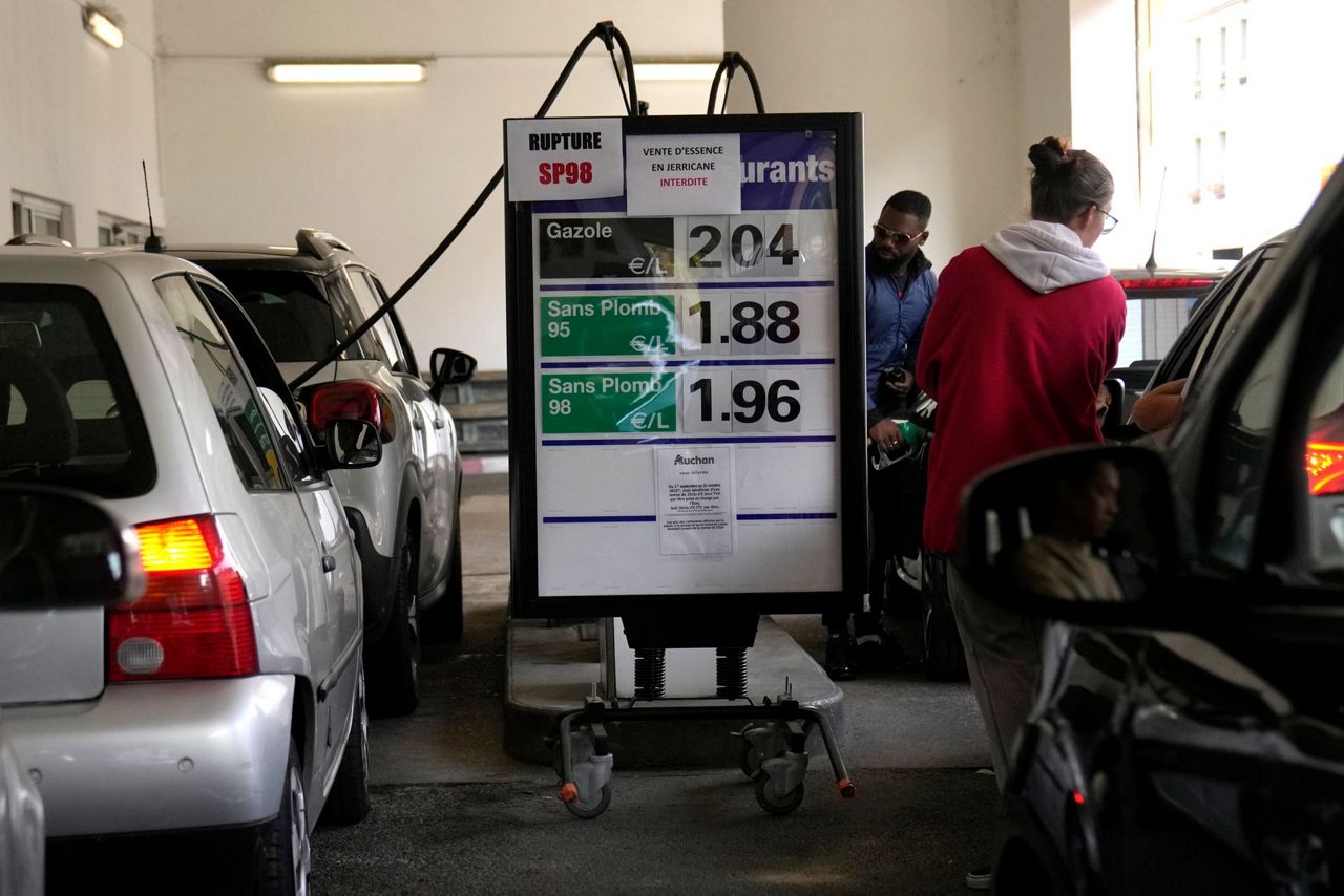 French government orders workers to ensure fuel supplies