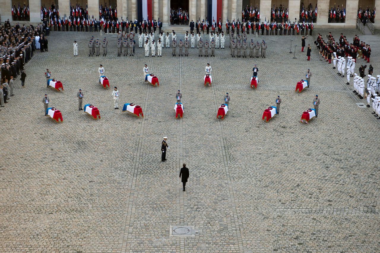 French troops stay in Mali after coup, no end in sight
