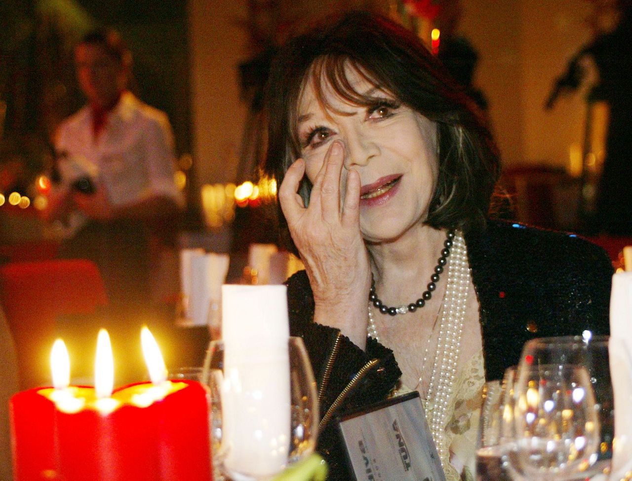 French media: Raspy-voiced singer Juliette Greco dead at 93