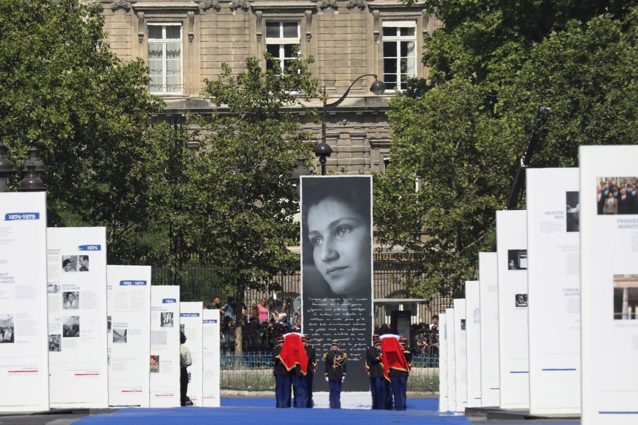 France honors Holocaust survivor Simone Veil at the Pantheon
