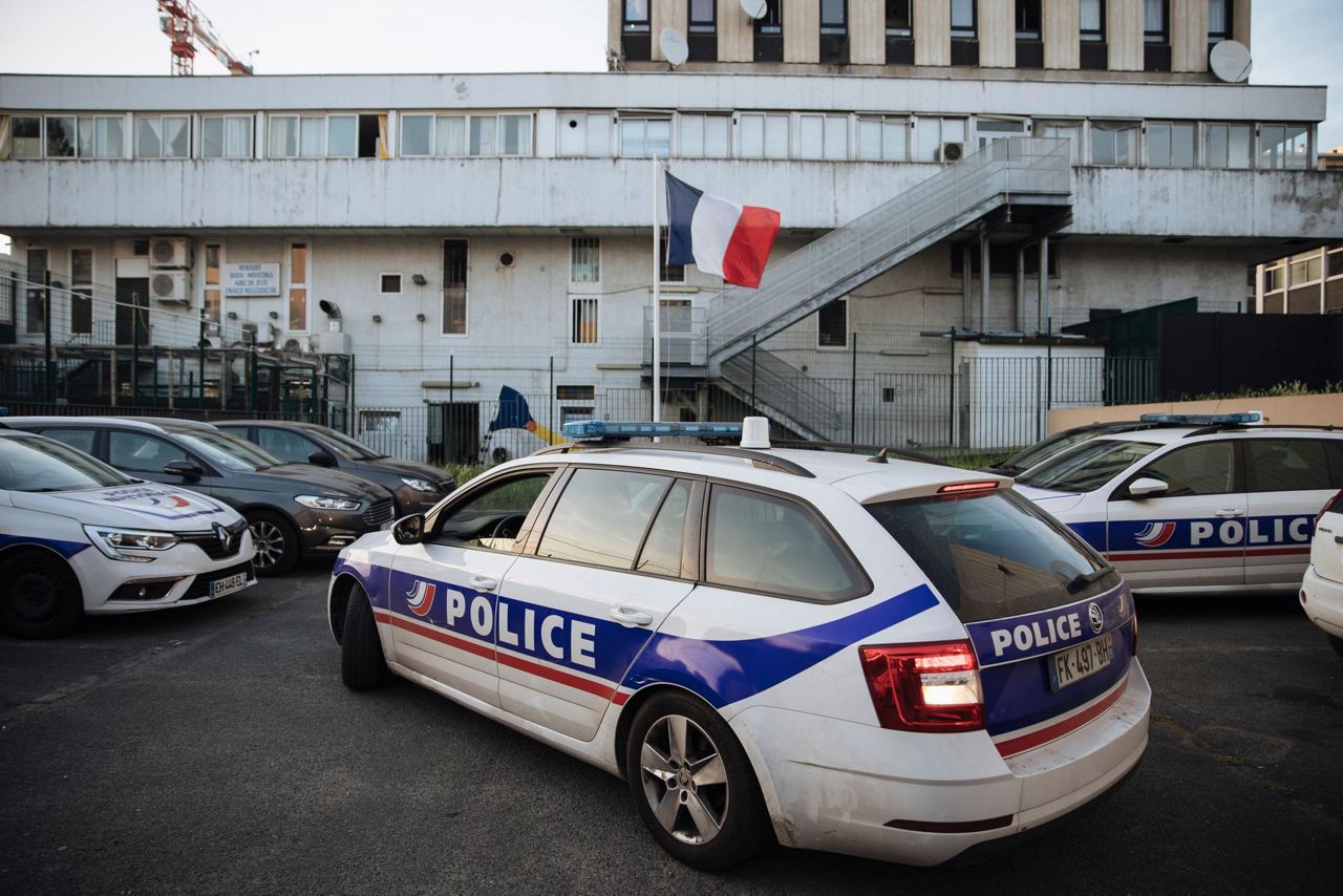 AP PHOTOS: On patrol with police in Paris' tough suburbs