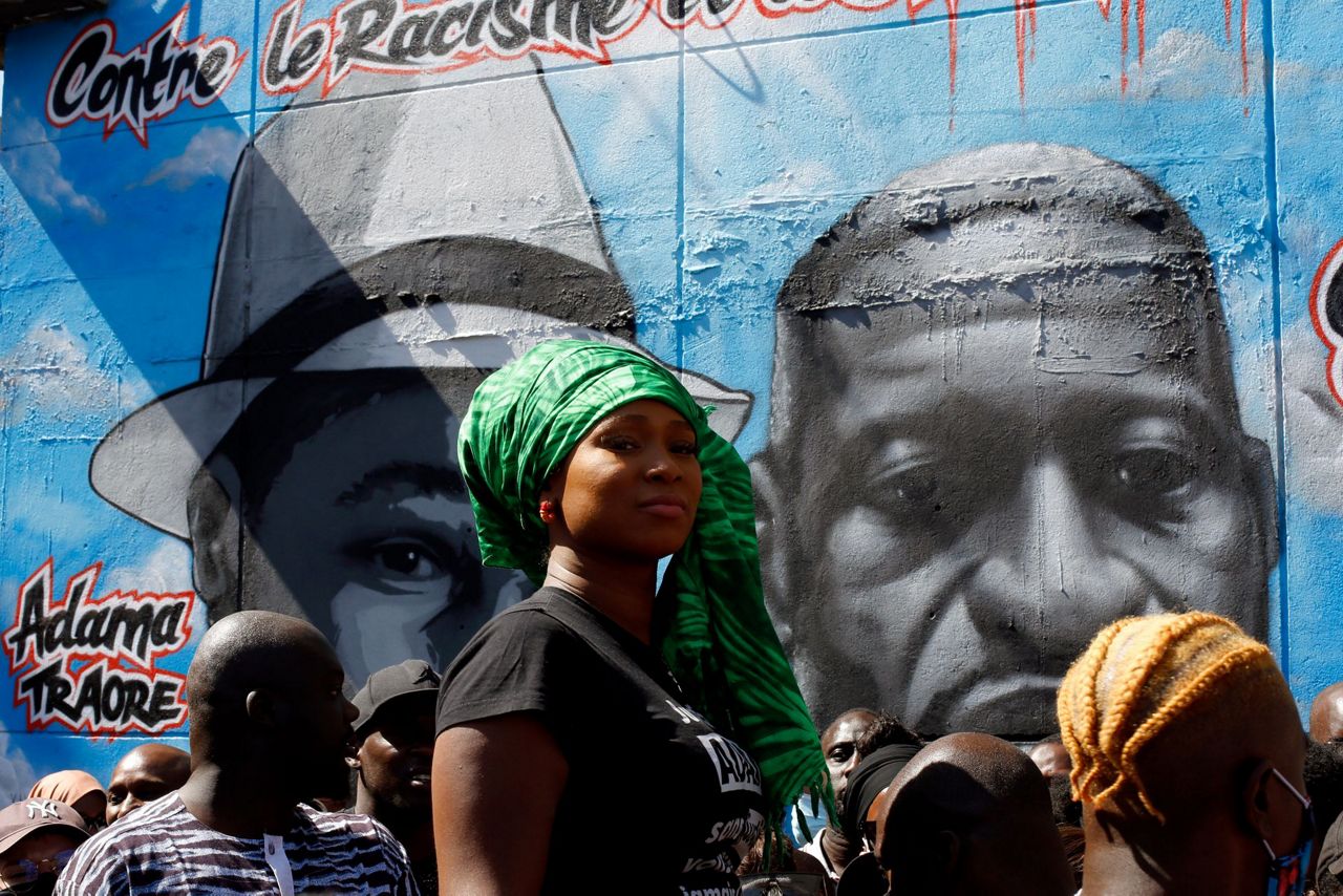 Rights watchdog urges France to fight racial discrimination