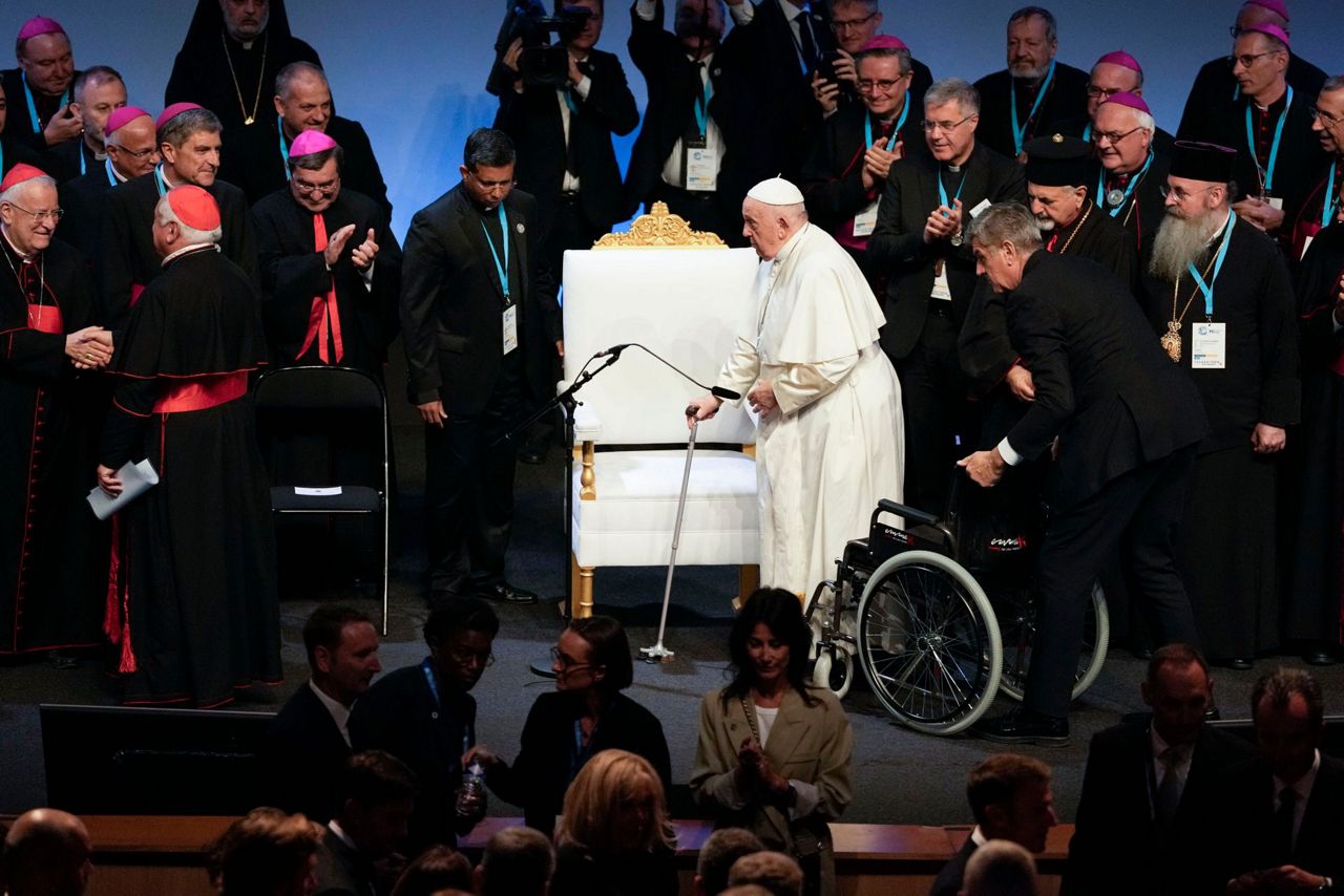 Pope Francis insists Europe doesn't have a migrant emergency and ...