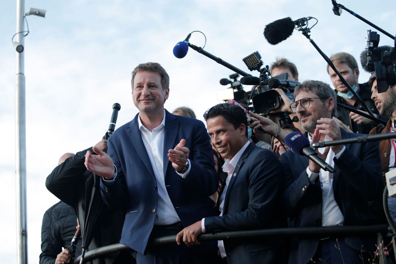 French left runs divided, weakened in presidential race
