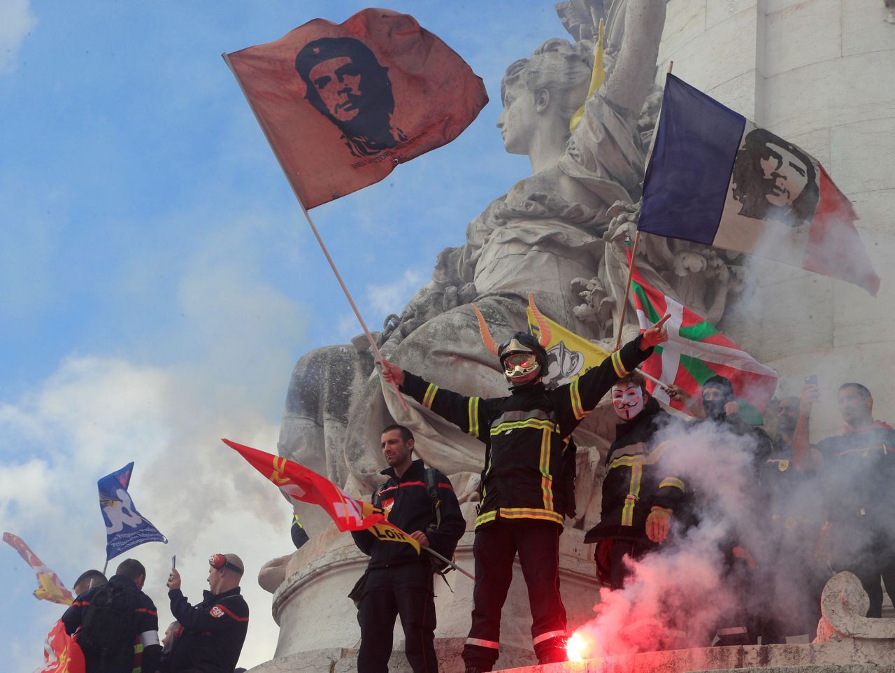 French firefighters protest working conditions, low pay
