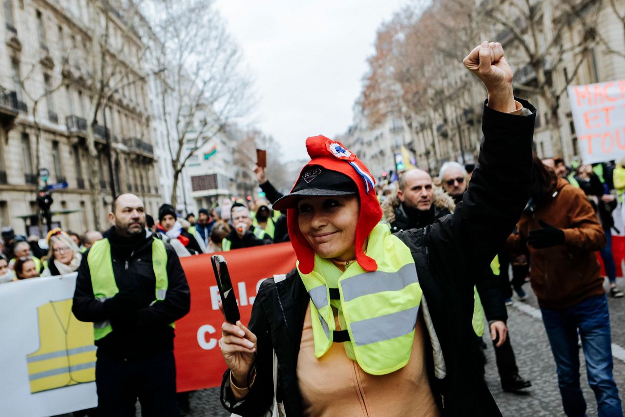 Paris protesters try to revive yellow vest movement