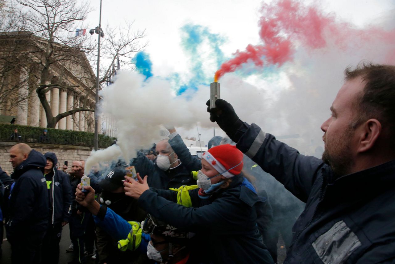 French premier holds talks after violent protests in Paris