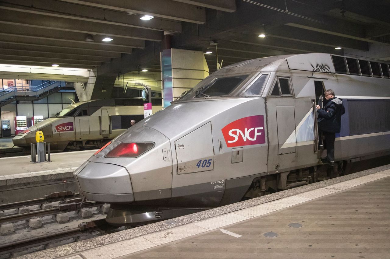 A milestone for French rail strikes: 29th day of walkouts