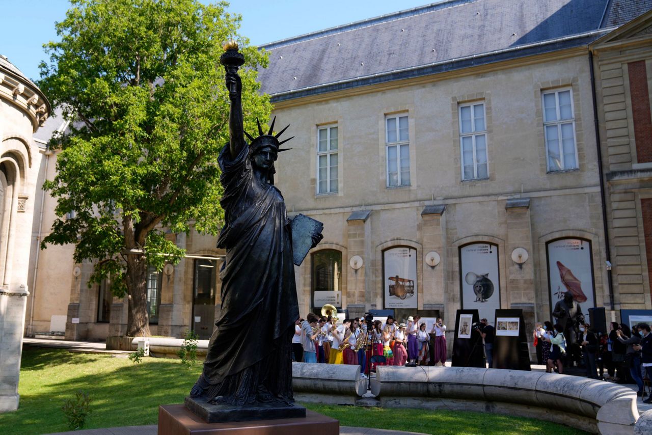 Mini Lady Liberty statue heads to US for July 4 celebrations