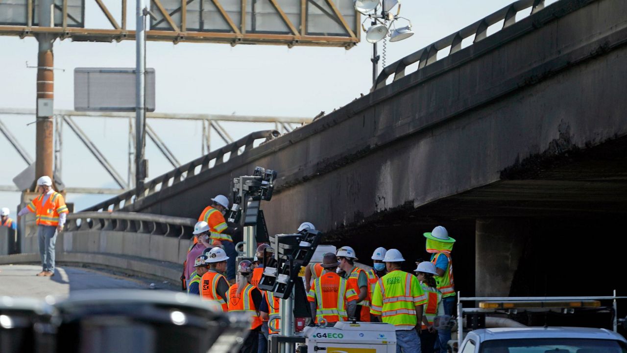 Los Angeles motorists urged to take public transport after massive fire ...