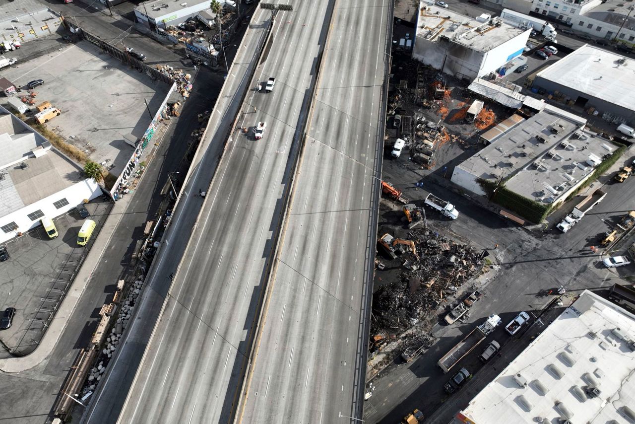 Los Angeles motorists urged to take public transport after massive fire ...