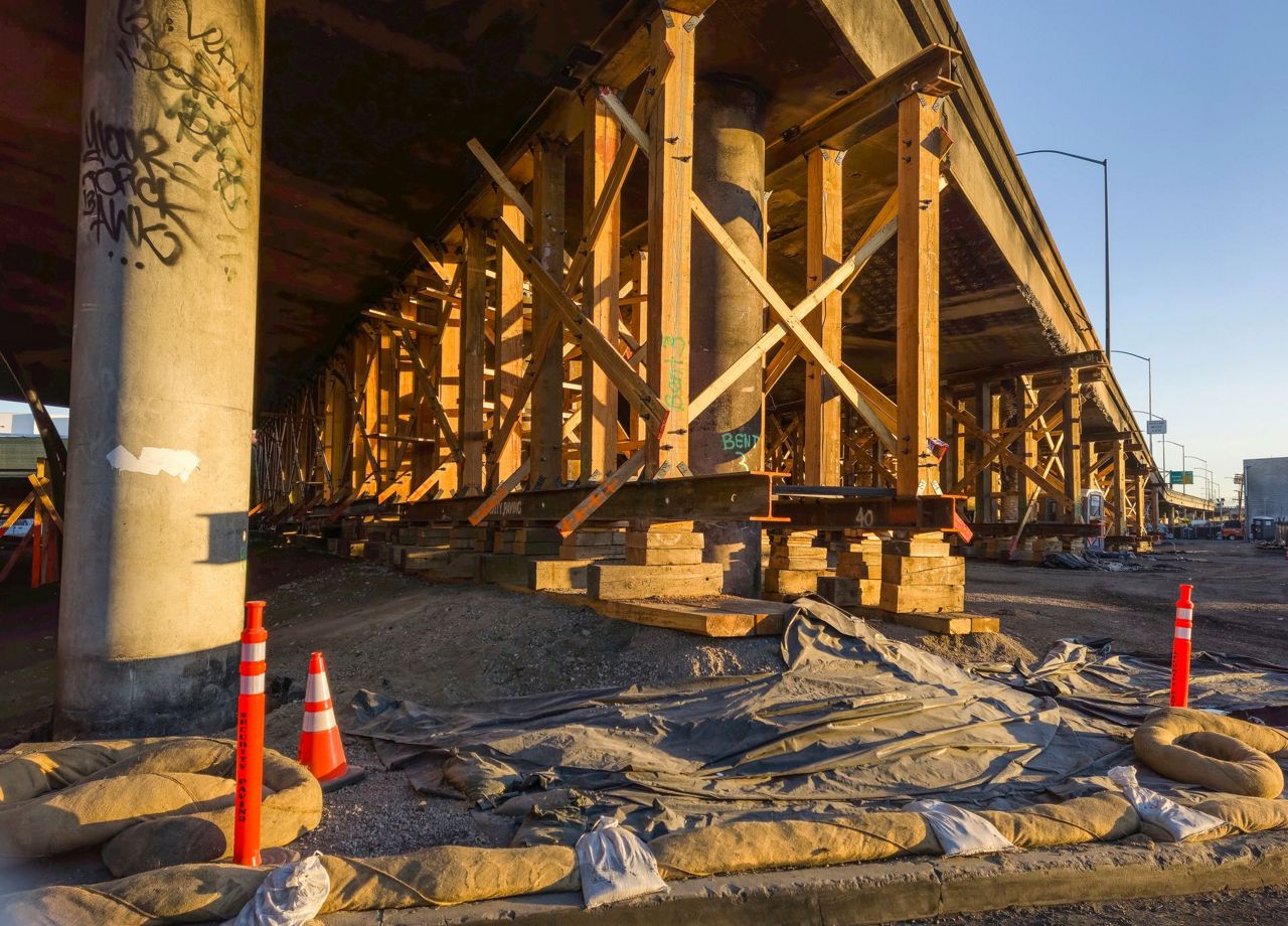 California hires guards to monitor businessman's other sites under I-10 ...