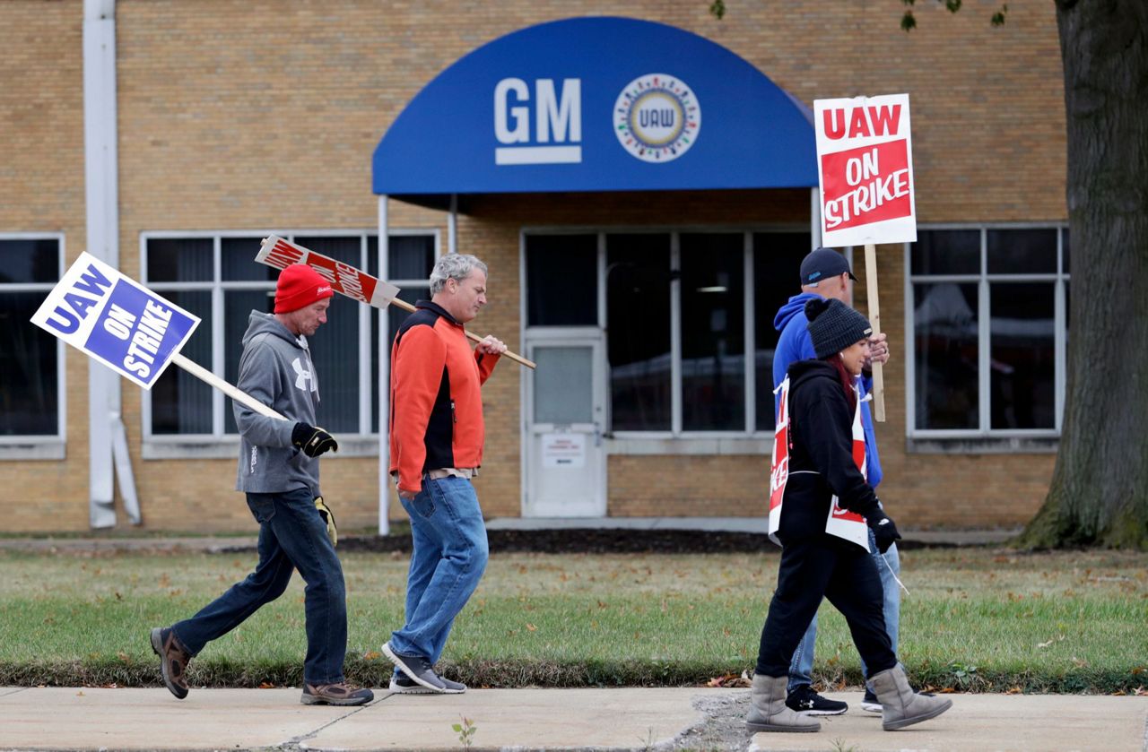 GM and union reach tentative deal that could end strike