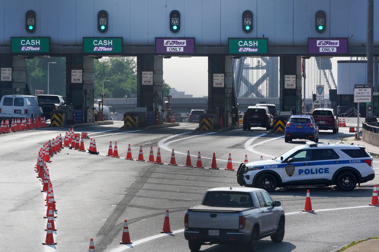 Goodbye to cash tolls, and some notorious history, at bridge