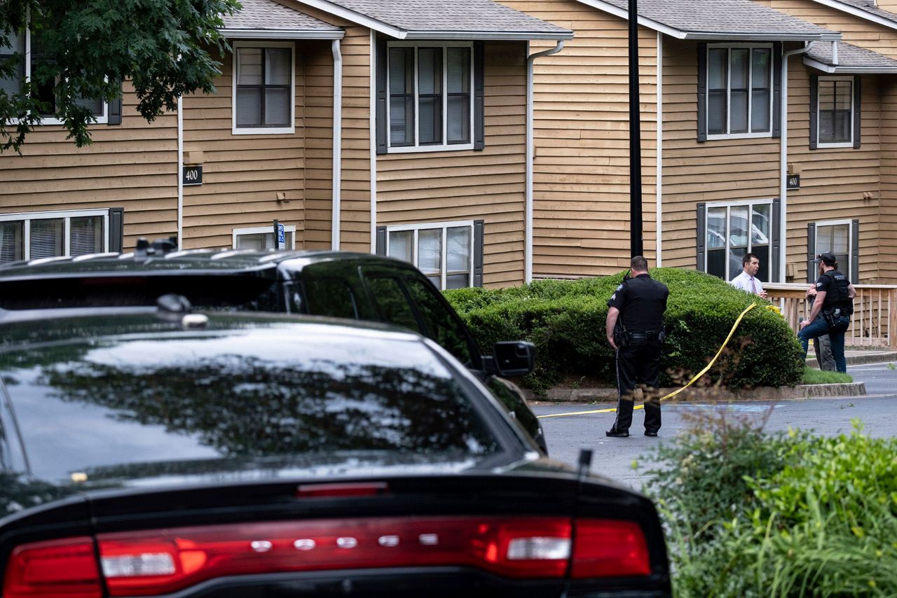 Police: Suspected Baltimore gang leader dead after standoff