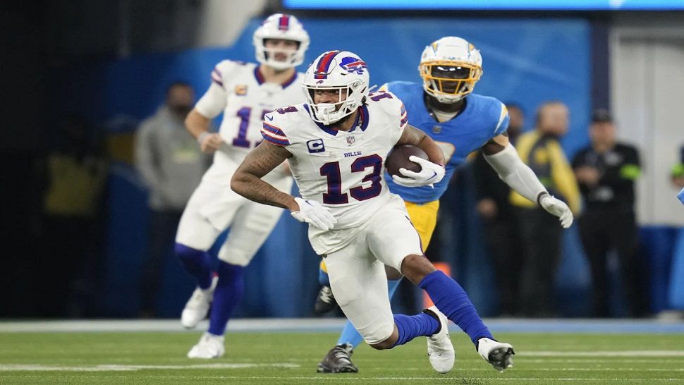 Jaguars to sign Gabe Davis