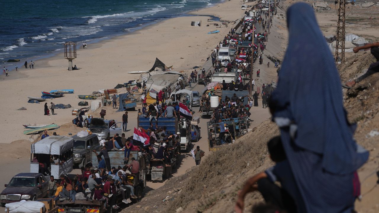 Gazans return to ruins ahead of expected release of hostages
