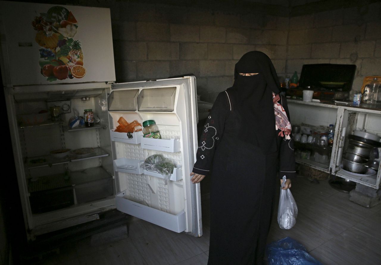 As aid dries up, Gaza families pushed deeper into poverty