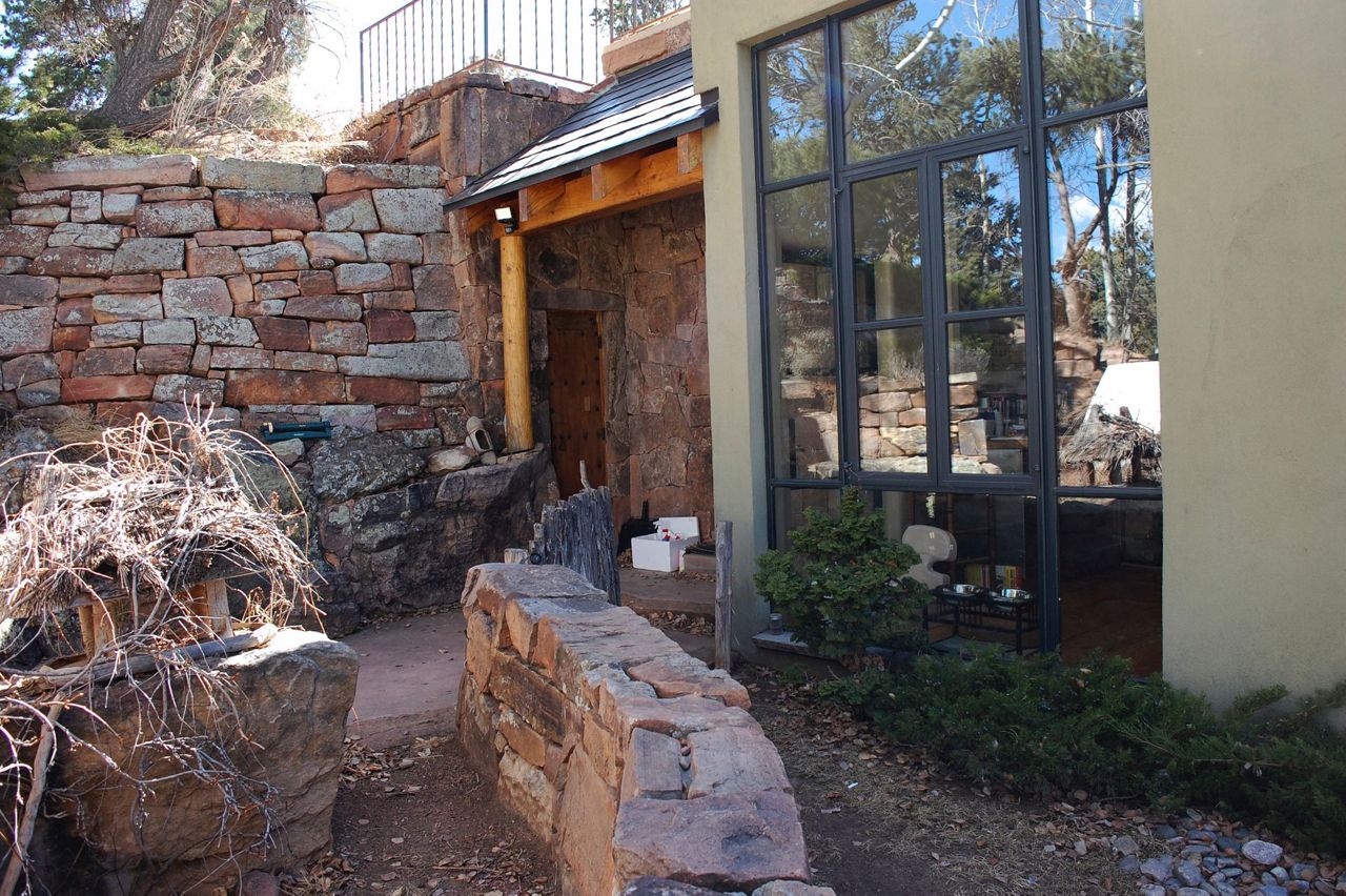 What to know about Hollywood icon Gene Hackman's and his wife's deaths