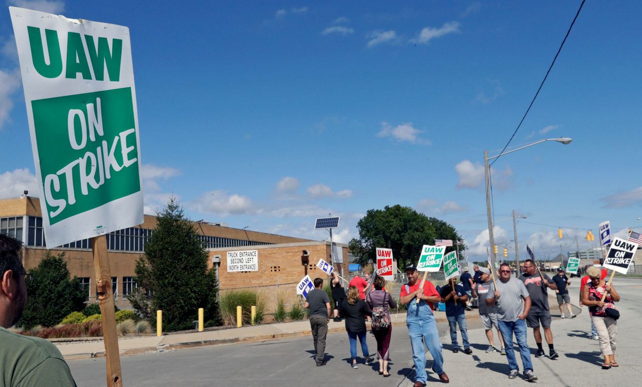 GM strike enters 2nd week with no clear end in sight