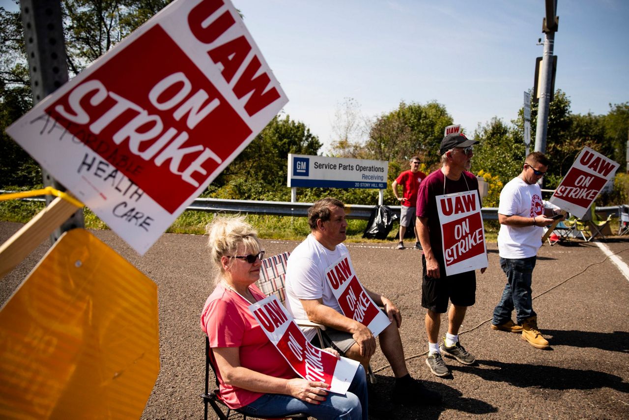 GM strike enters 2nd week with no clear end in sight