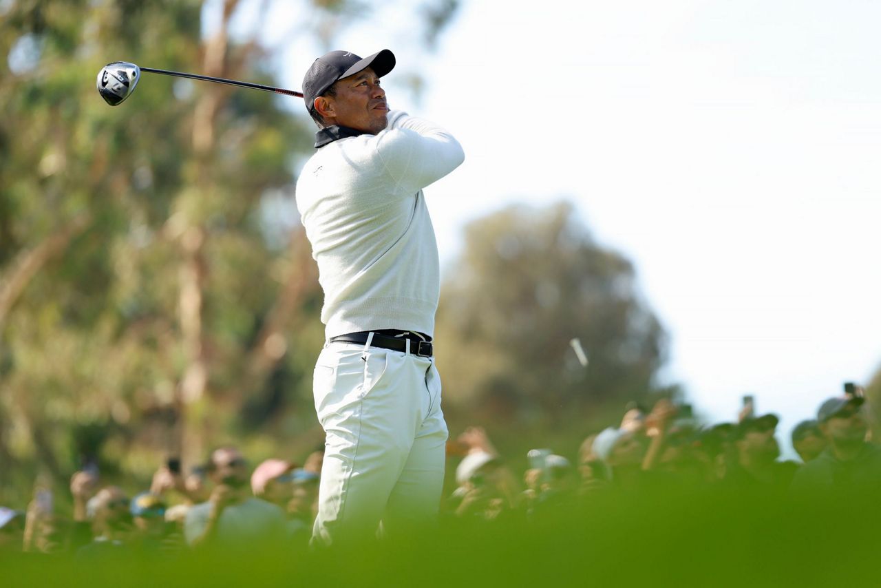 Tiger Woods hits a shank in his return to golf and opens with 72 at Riviera