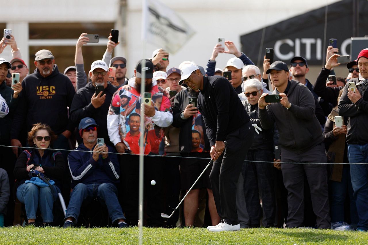 Tiger Woods goes viral for all the wrong reasons at Riviera