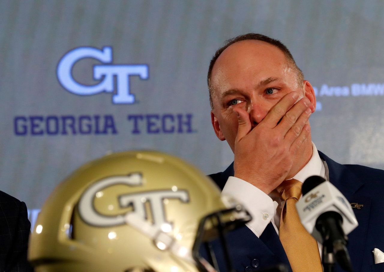 Georgia Tech hires Temple's Geoff Collins to replace Johnson
