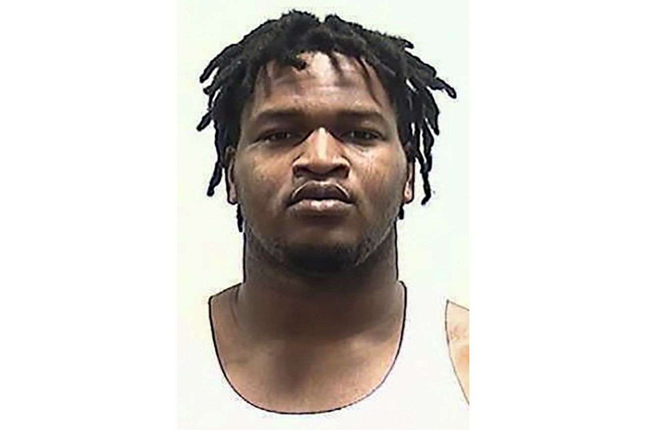 Georgia's Carter posts $4K bond on charges in fatal wreck